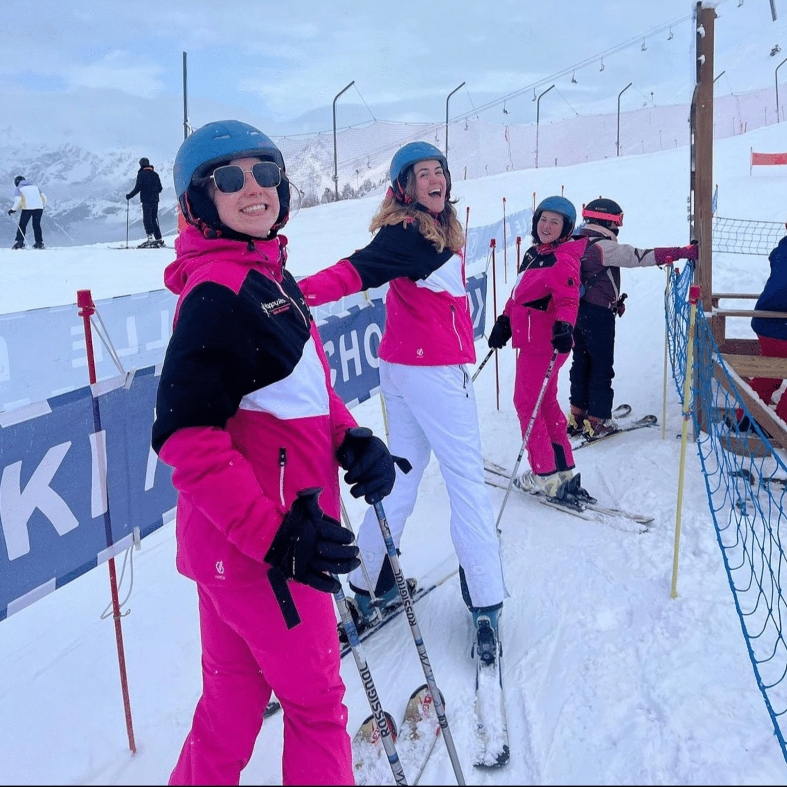 Premier cours de ski pour les élèves Happy Resort